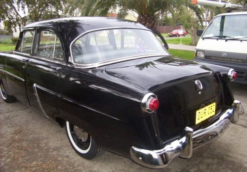 1952 FORD CUSTOMLINE – 4 DOOR – Star Cars Agency