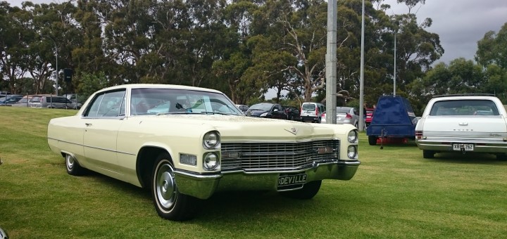 Ford Sundowner Surf Panel Van – Star Cars Agency